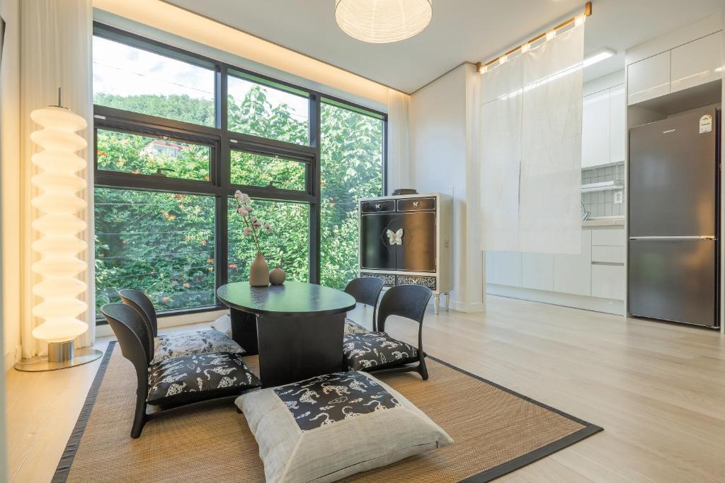 Modern Hanok - Hotels Korean