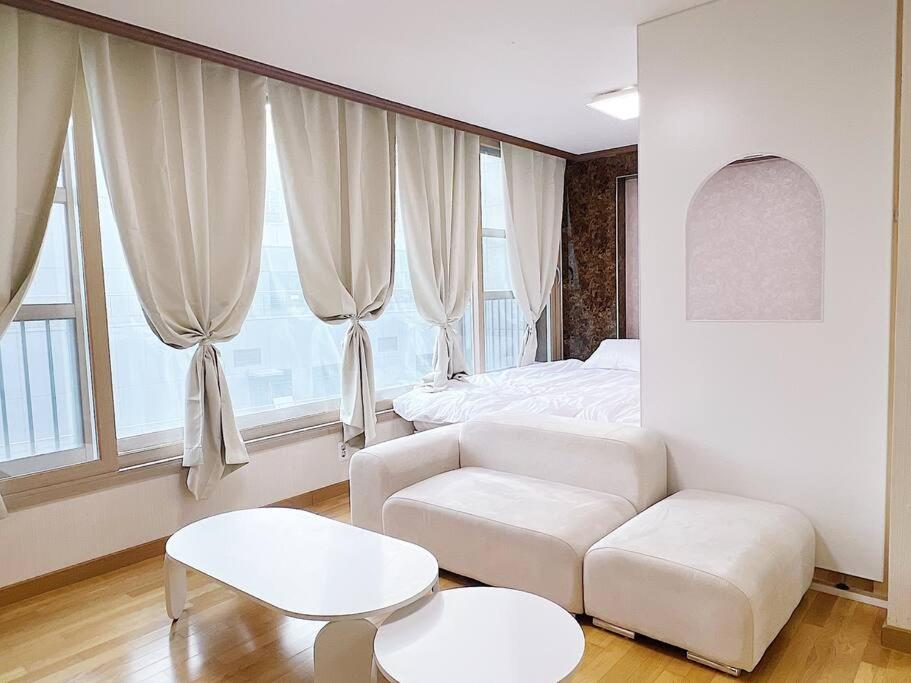 Morning in Seoul - Hotels Korean