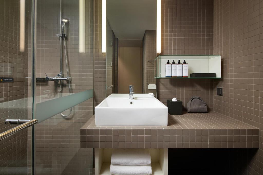 Shilla Stay Seocho Gangnam Station - Hotels Korean